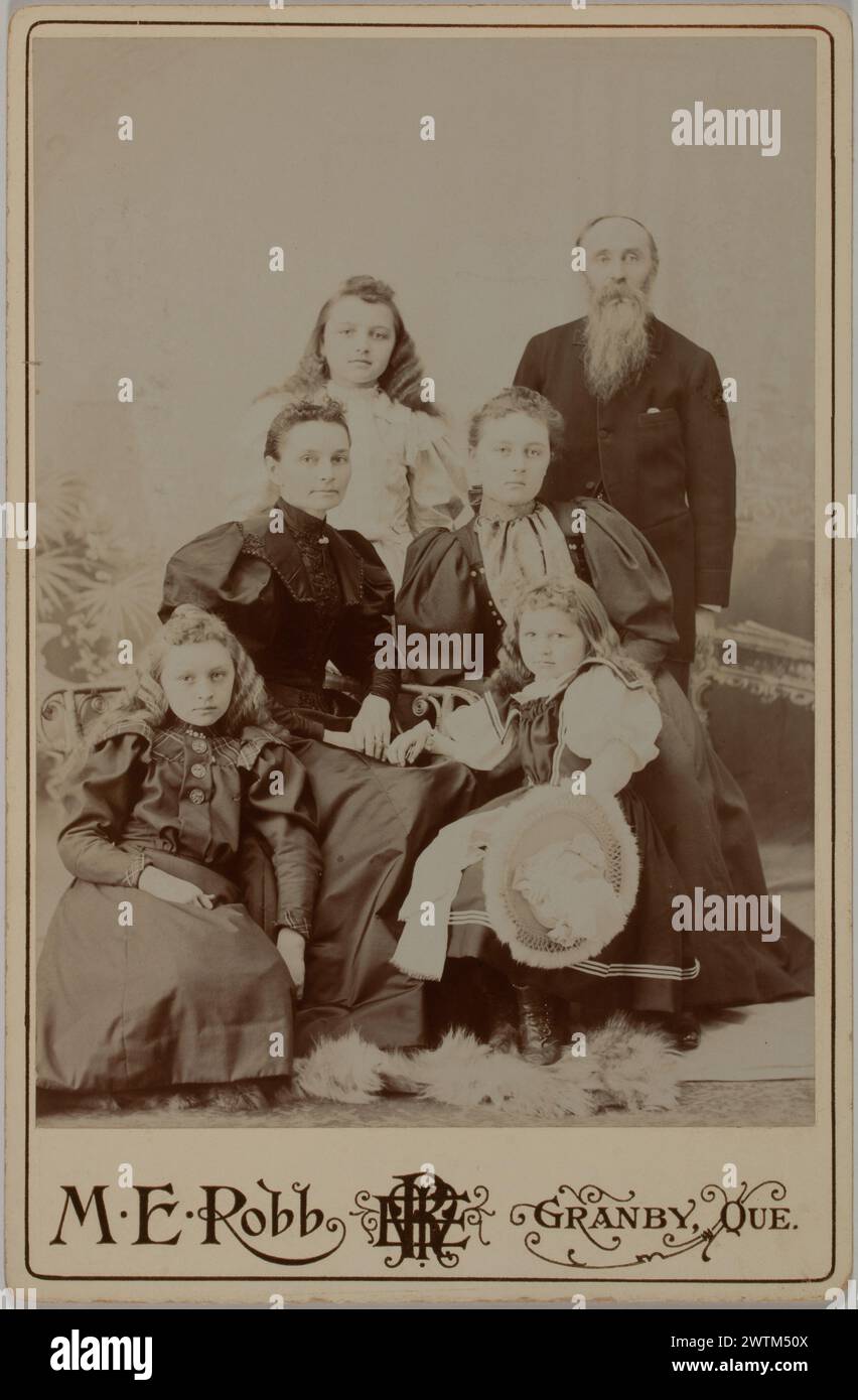 Gelatin silver print - Group portrait of an unidentified family, Granby ...