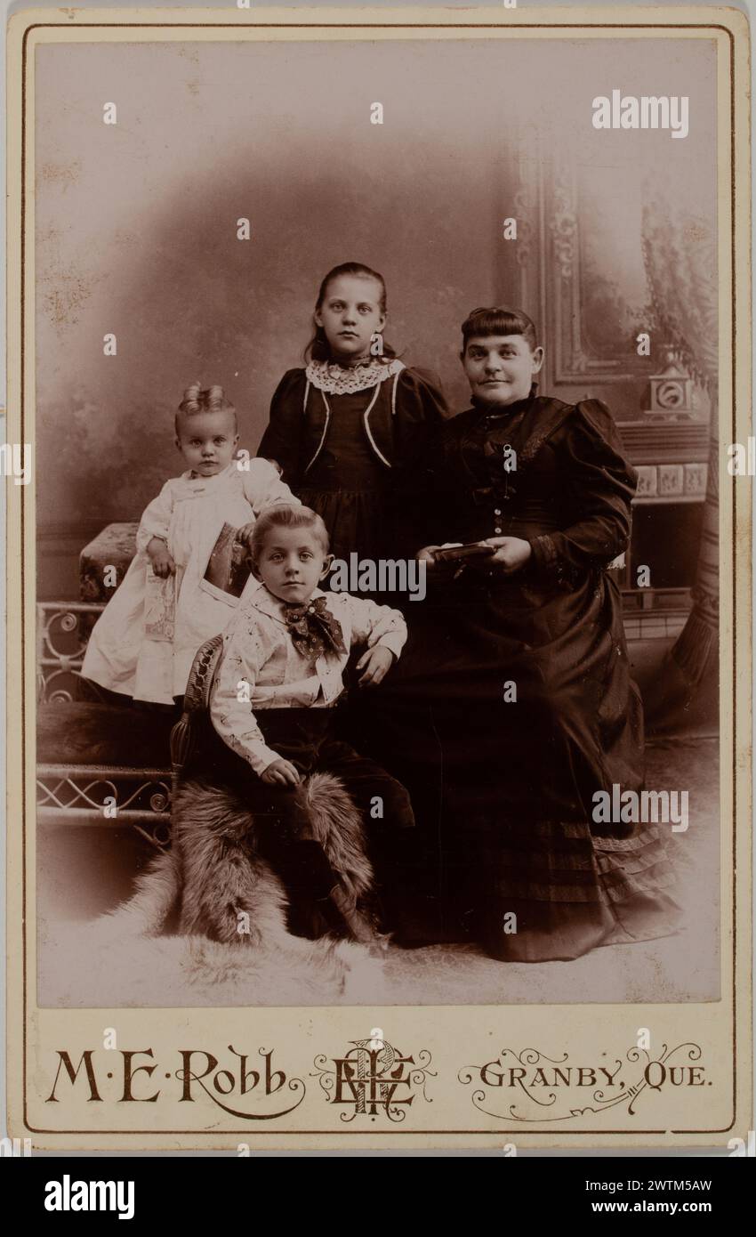 Gelatin silver print - Group portrait of an unidentified family, Granby ...