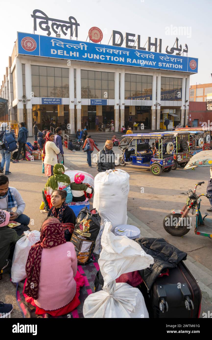 Old delhi station hi-res stock photography and images - Alamy