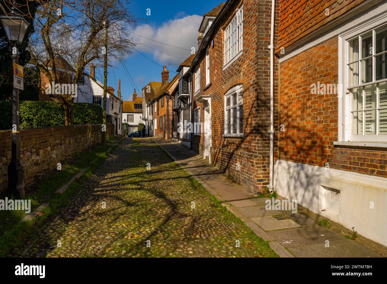 Houses on Church Square Rye, East Sussex Stock Photo - Alamy
