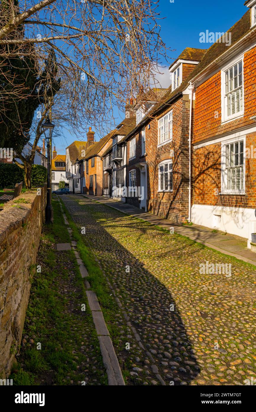 Houses on Church Square Rye, East Sussex Stock Photo - Alamy