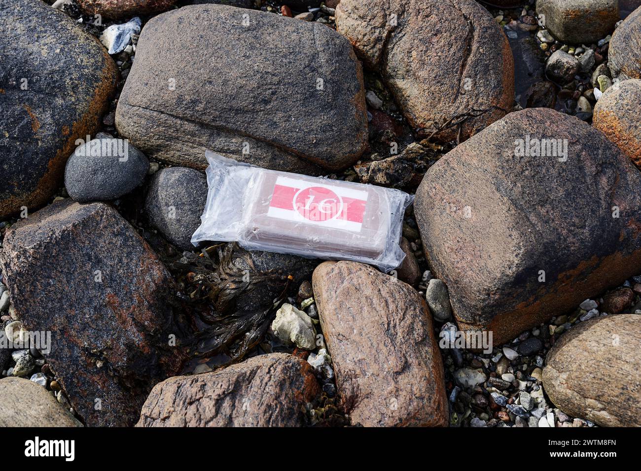 Cocaine gram hi-res stock photography and images - Alamy