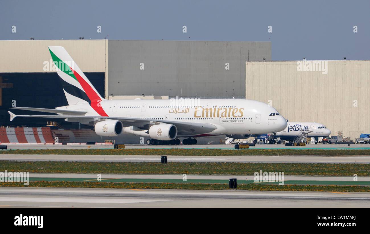 A6-EVL Emirates Airbus A380-842 am Los Angeles International Airport ...