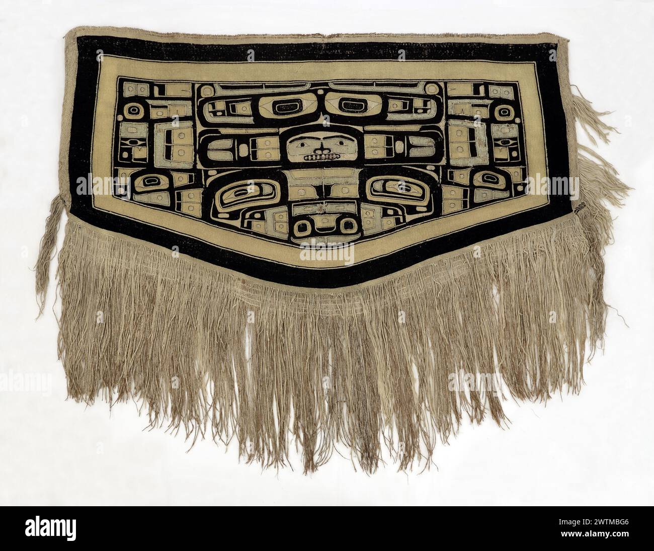 Chilkat blanket hi-res stock photography and images - Alamy