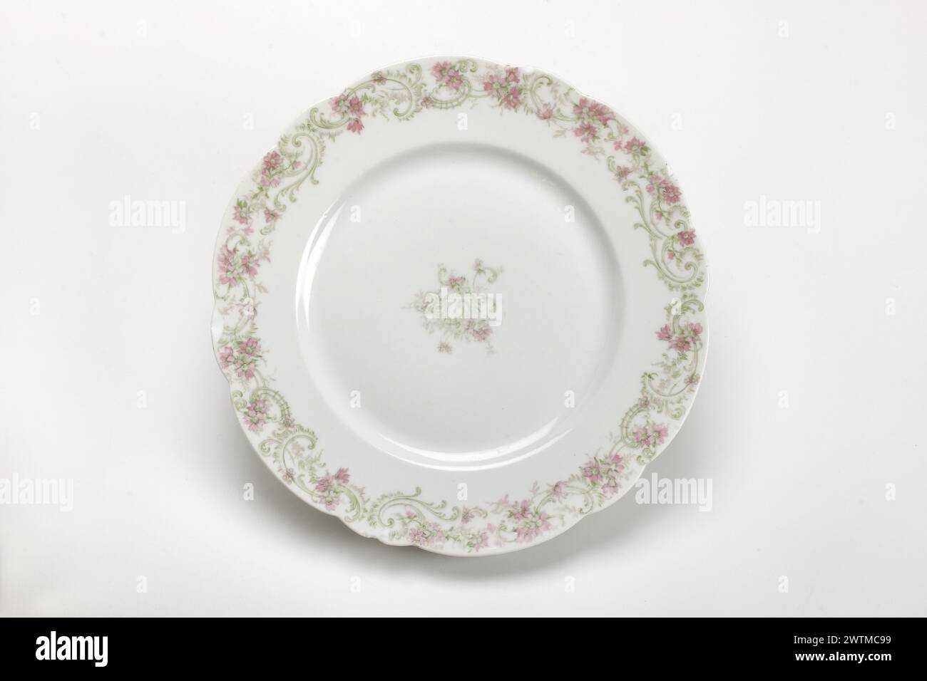 Porcelain bernardaud hi-res stock photography and images - Alamy