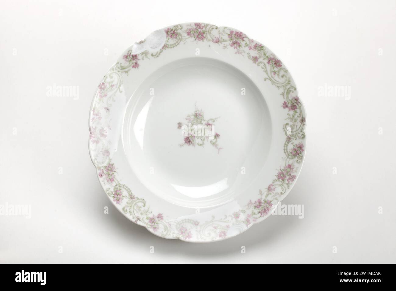 Porcelain bernardaud hi-res stock photography and images - Alamy