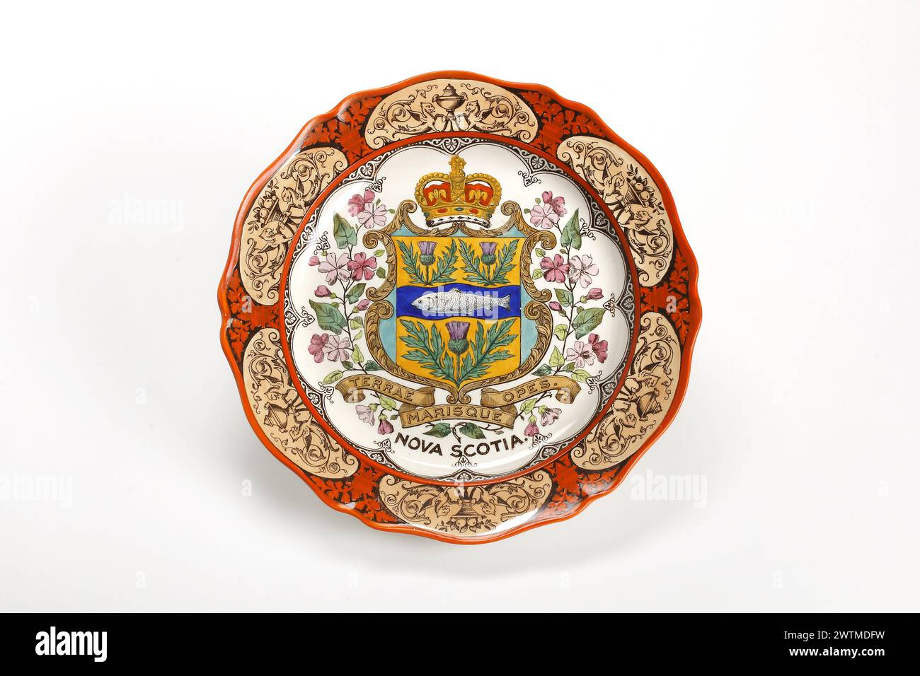 Commemorative dinner plate - Coat-of-arms, Nova Scotia Josiah Wedgwood ...