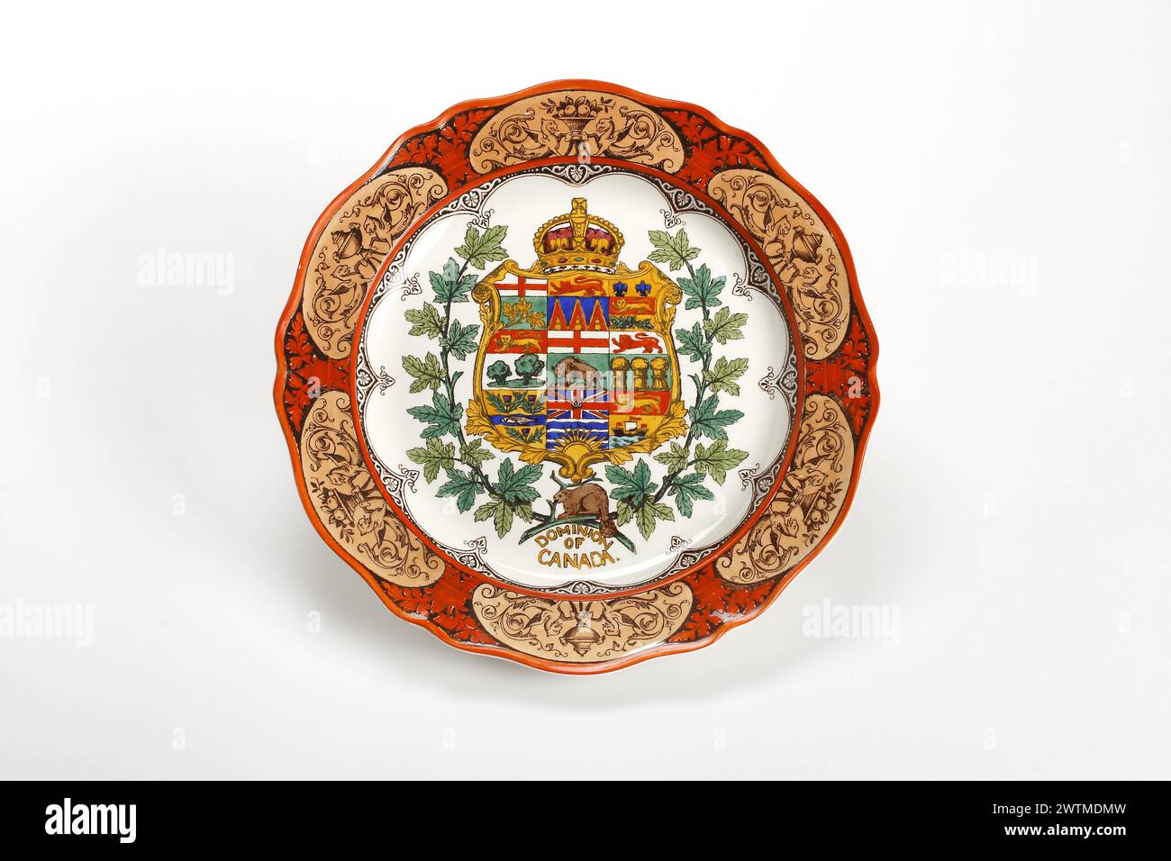 Commemorative dinner plate - Coat-of-arms, Dominion of Canada Josiah ...