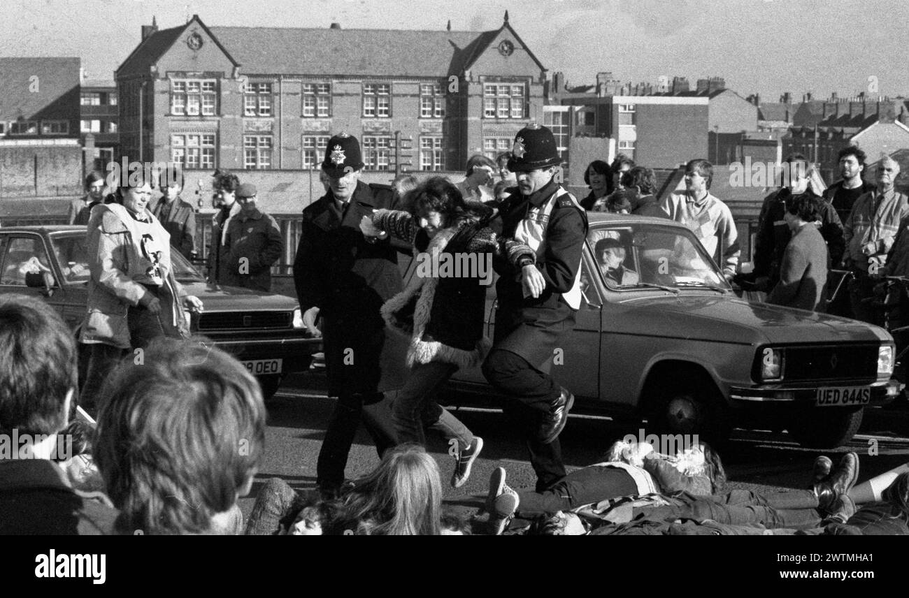 Vickers shipyard hi-res stock photography and images - Alamy