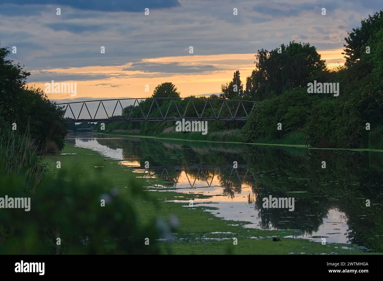 Forty foot drain hi-res stock photography and images - Alamy