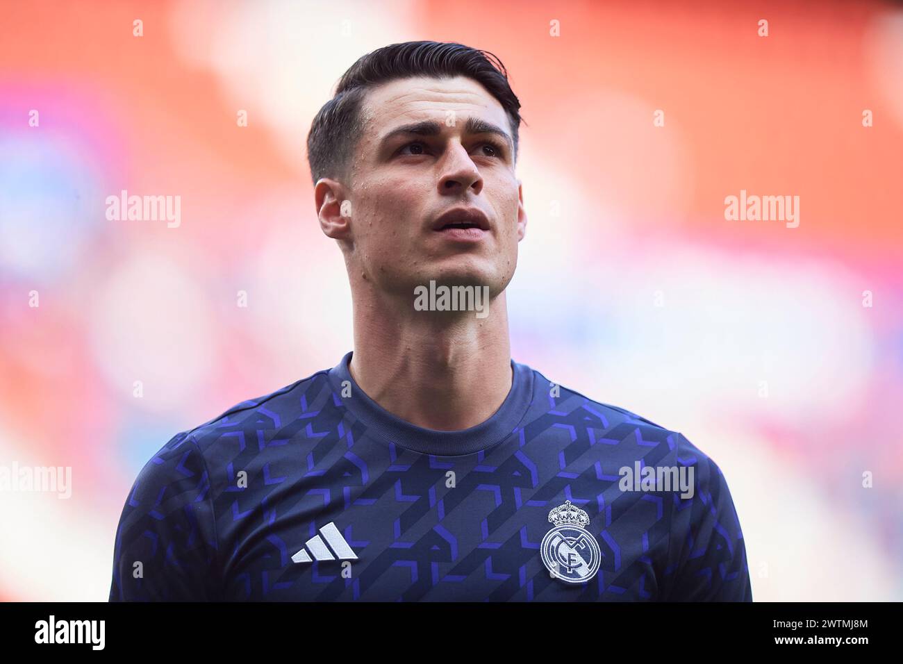 Kepa Arrizabalaga of Real Madrid CF warms up prior to the LaLiga EA ...