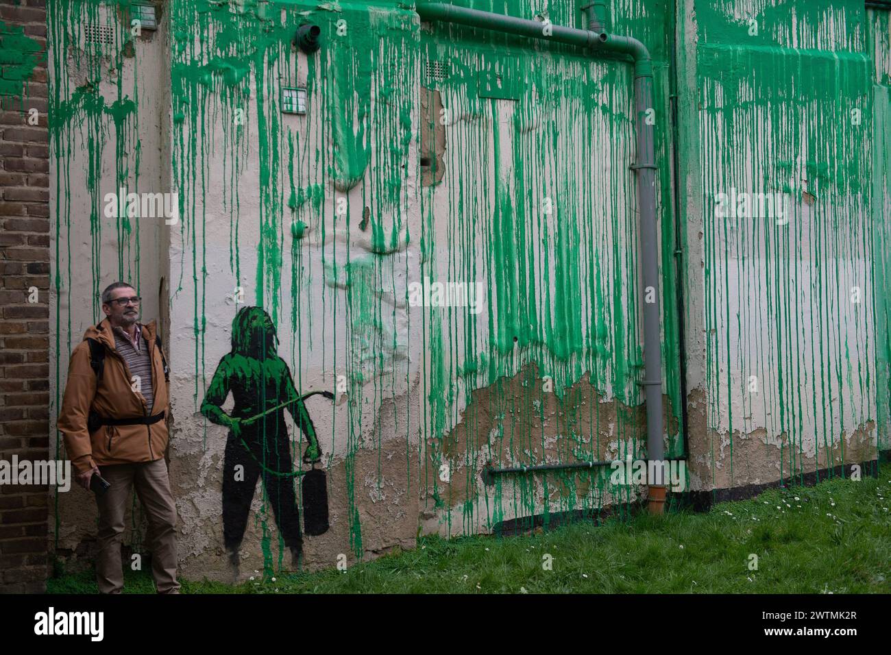 Banksy tree mural hi-res stock photography and images - Alamy