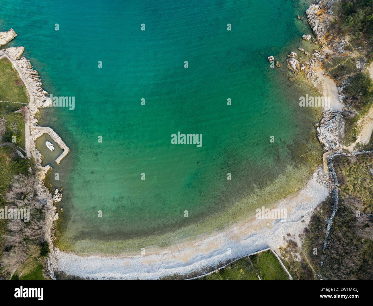 Aerial view empty beach sea hi-res stock photography and images - Alamy