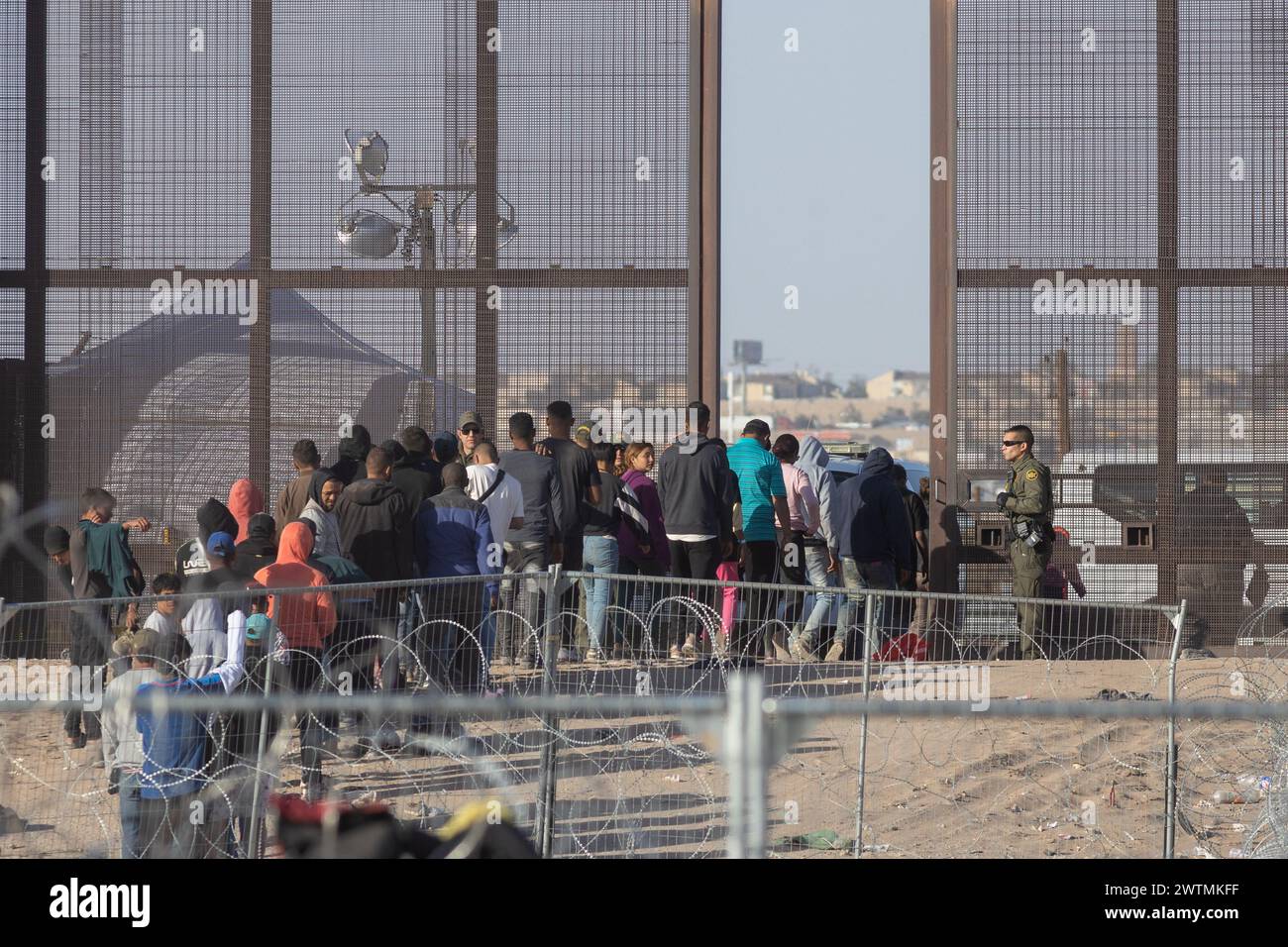 Auburn Hills, Michigan, USA. 15th Mar, 2024. Hundreds of migrants from ...
