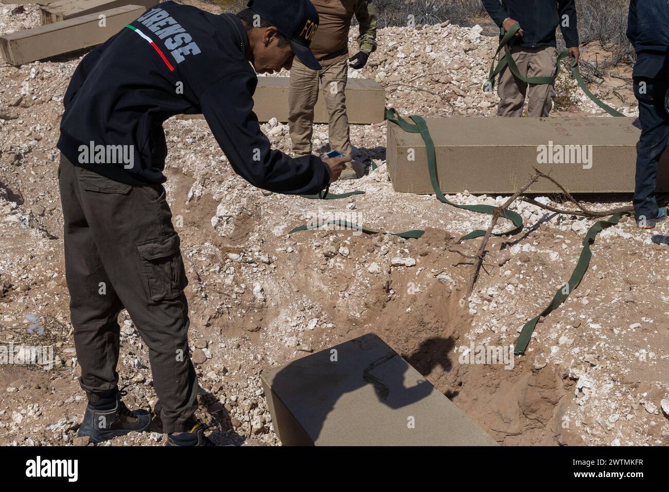 Auburn Hills, Michigan, USA. 15th Mar, 2024. Forensic medical service ...