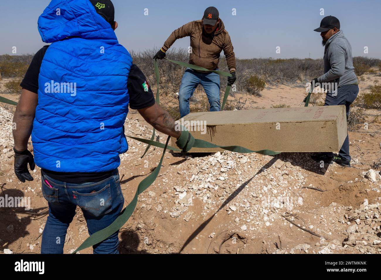 Auburn Hills, Michigan, USA. 15th Mar, 2024. Forensic medical service ...