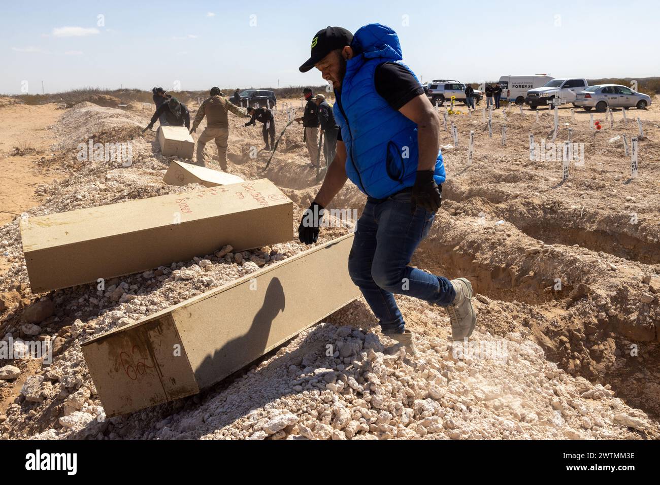 Auburn Hills, Michigan, USA. 15th Mar, 2024. Forensic medical service ...