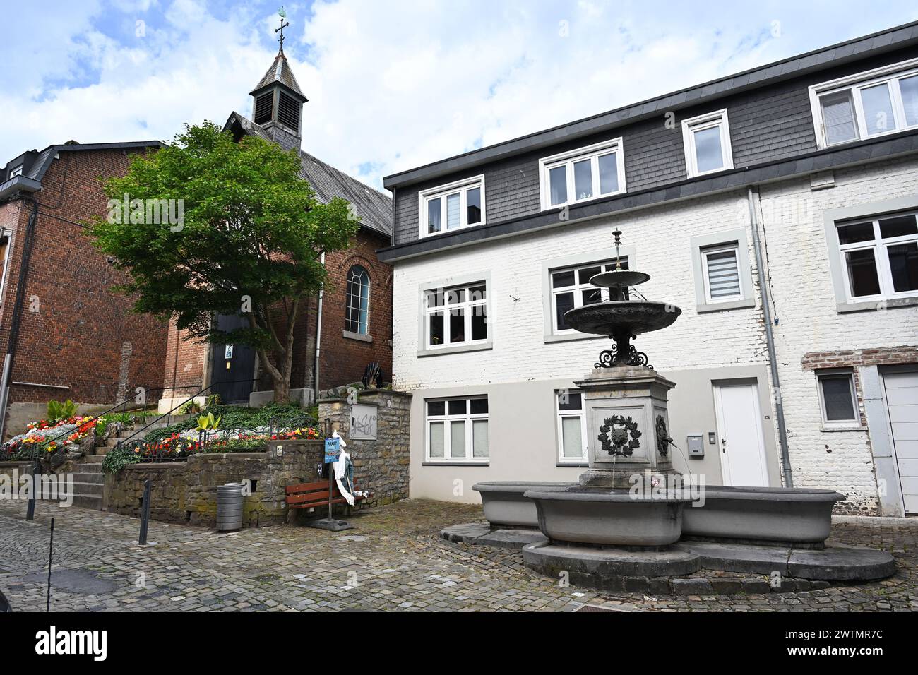Old town with historical slate houses hi-res stock photography and ...