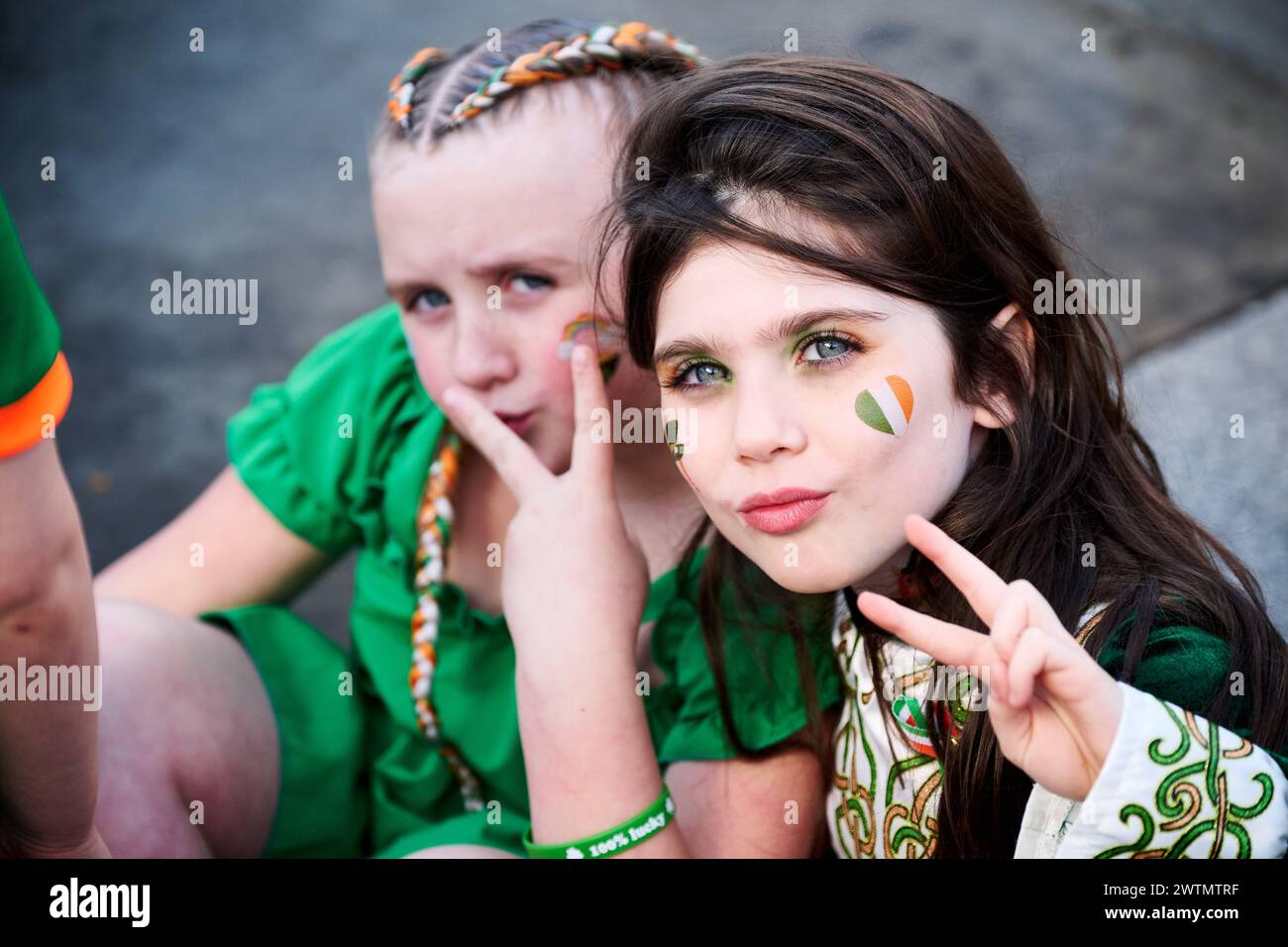 London, England, UK. 17th Mar, 2024. Irish girls pose for a photo ...