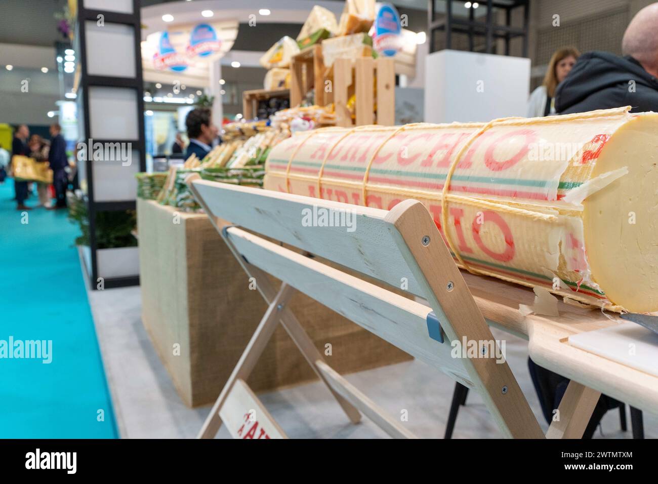 The biannual food fair of Alimentaria-Hostelco begins at the Fira de ...