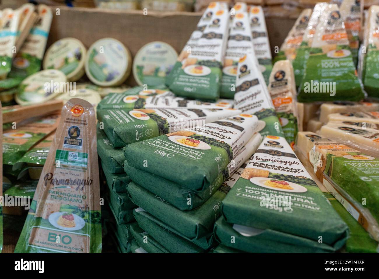 The biannual food fair of Alimentaria-Hostelco begins at the Fira de ...