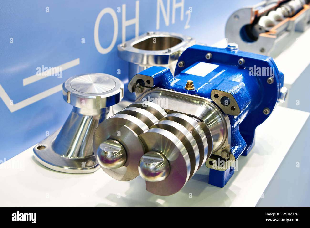 Screw pump hi-res stock photography and images - Alamy