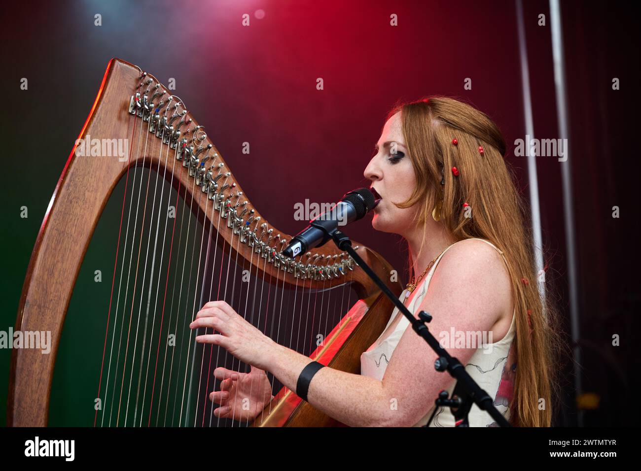 London, England, UK. 17th Mar, 2024. Musician LISA CANNY performing ...