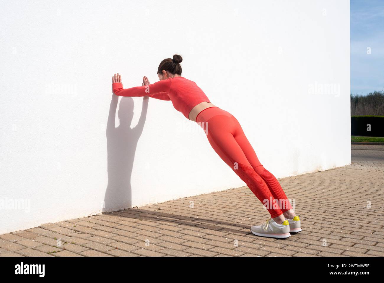 Push off hi-res stock photography and images - Alamy