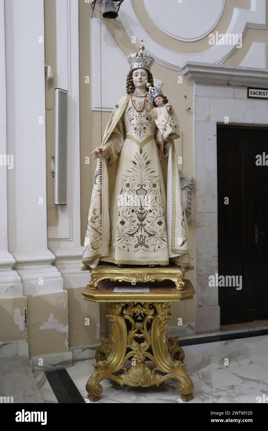 Benevento - Statua della Madonna del Rosario nella Chiesa di San ...