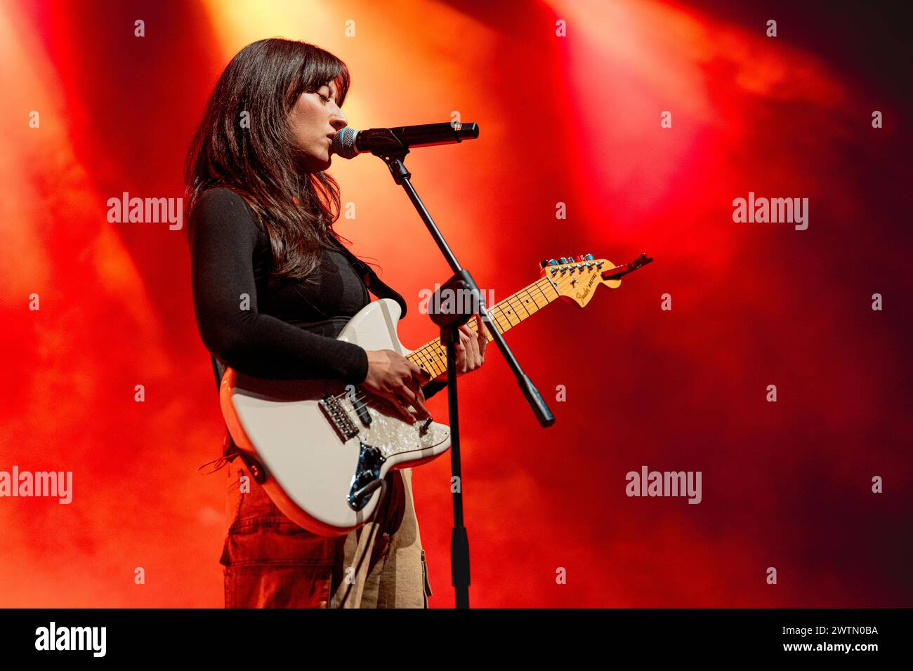 Alex porat sing hi-res stock photography and images - Alamy