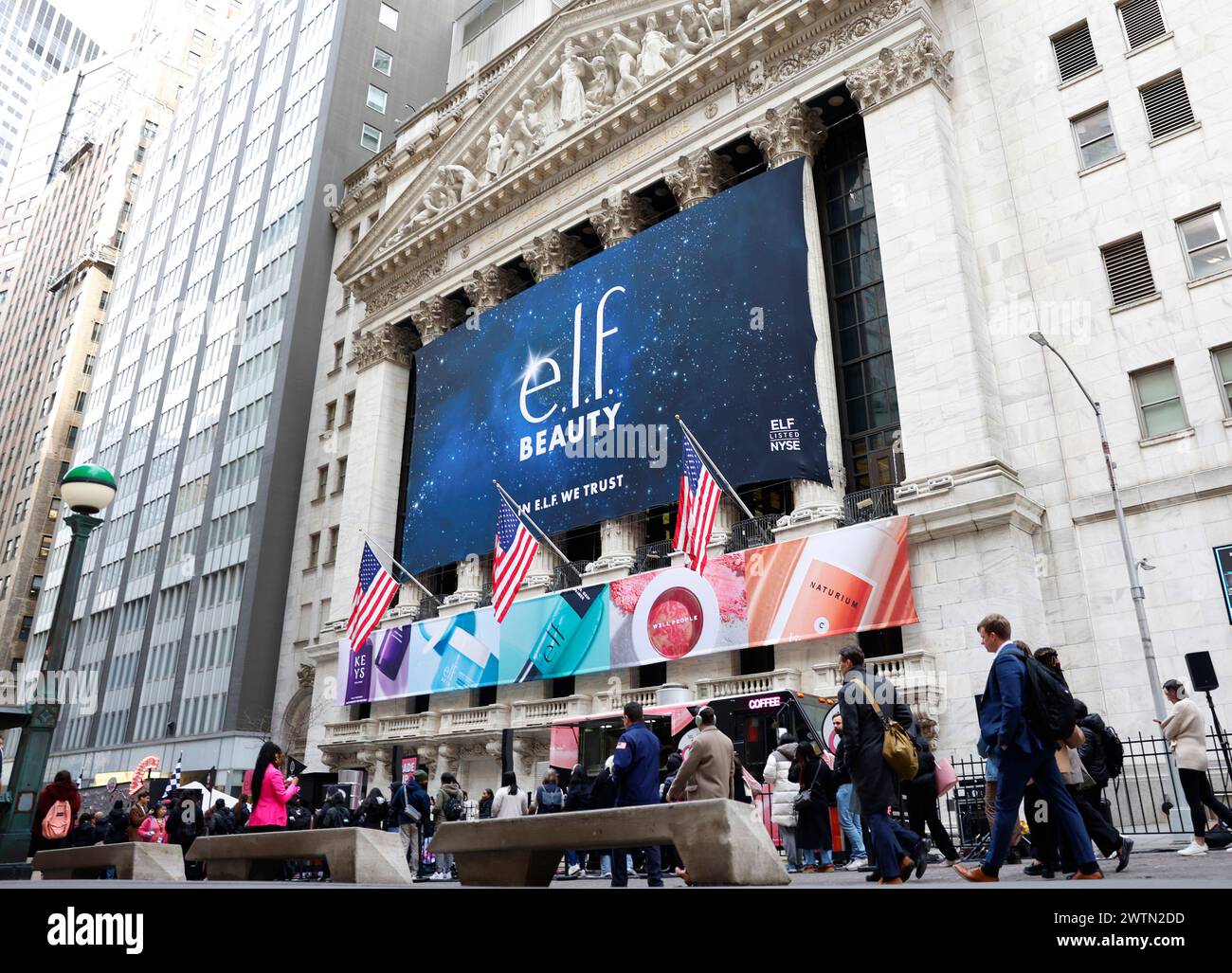 Elf set hi-res stock photography and images - Alamy