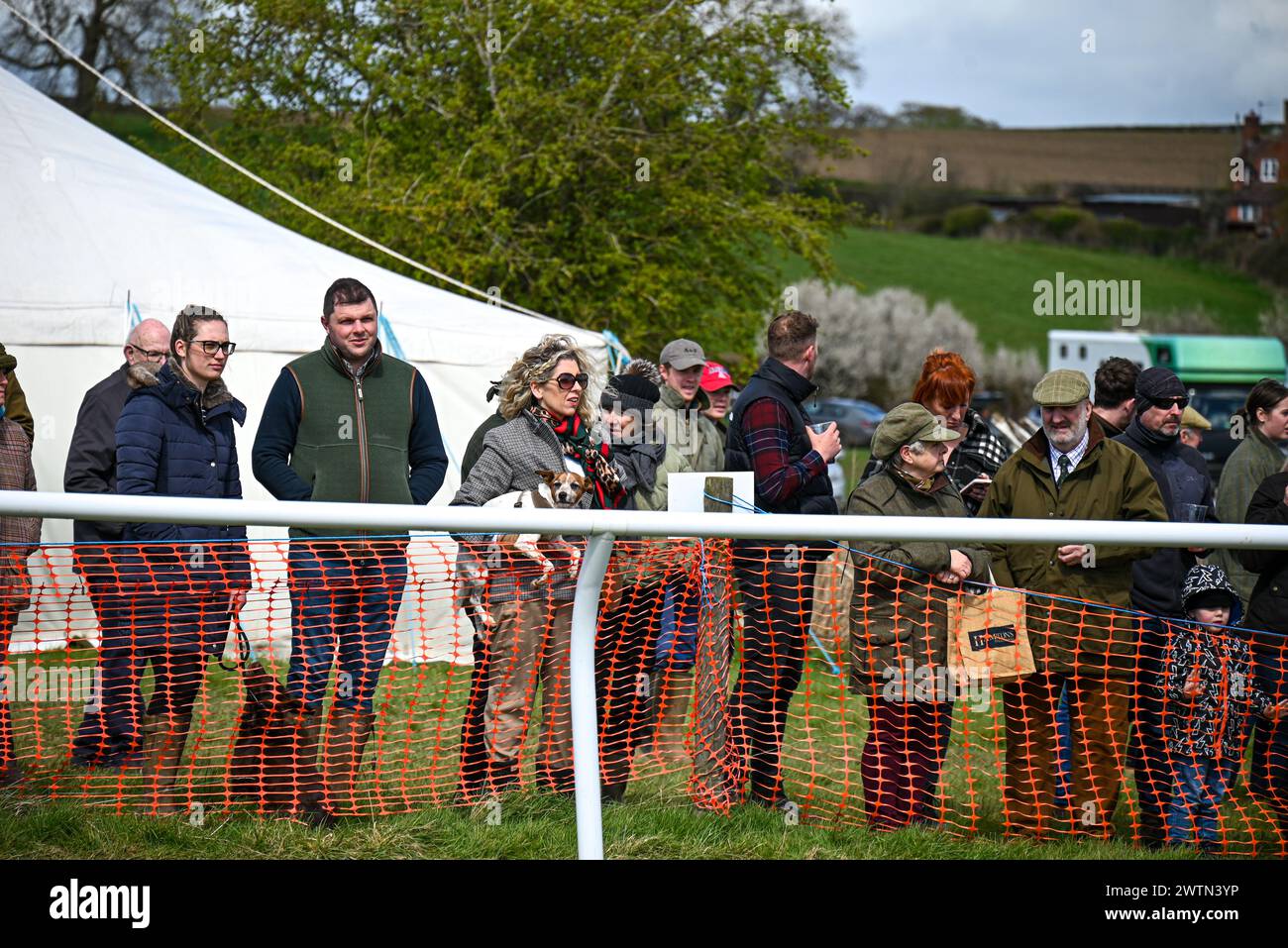 The beautiful sight of horse racing hi-res stock photography and images ...