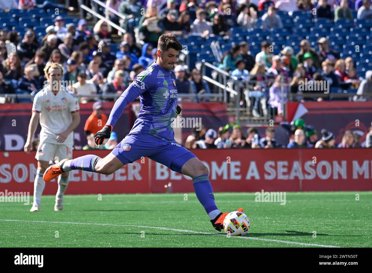 Foxborough, Mass. 17th Mar, 2024. FC Cincinnati goalkeeper Roman ...