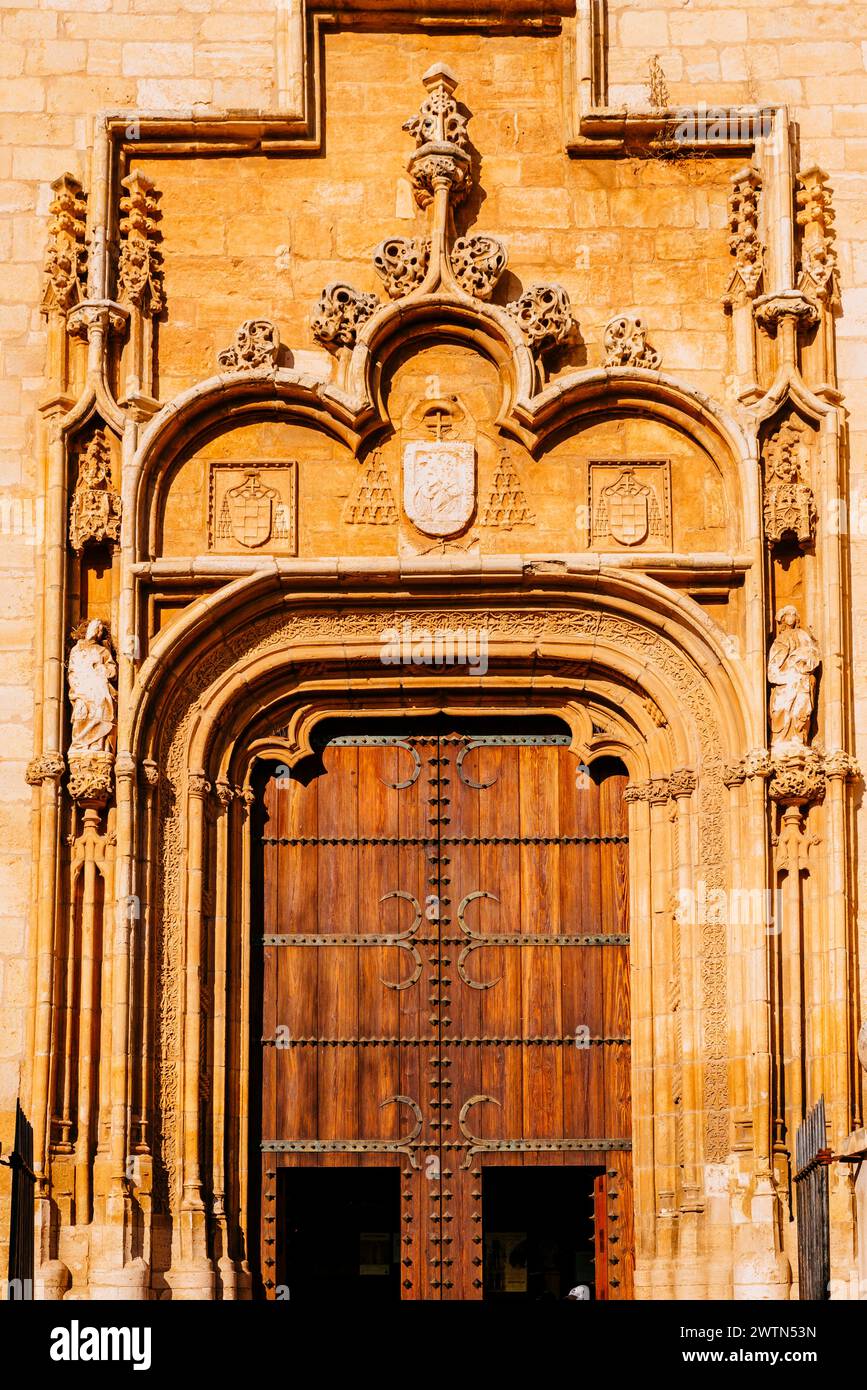 Main portico. Santa e Insigne Catedral-Magistral de los Santos Justo y ... Main portico. Santa e Insigne Catedral-Magistral de los Santos Justo y ...