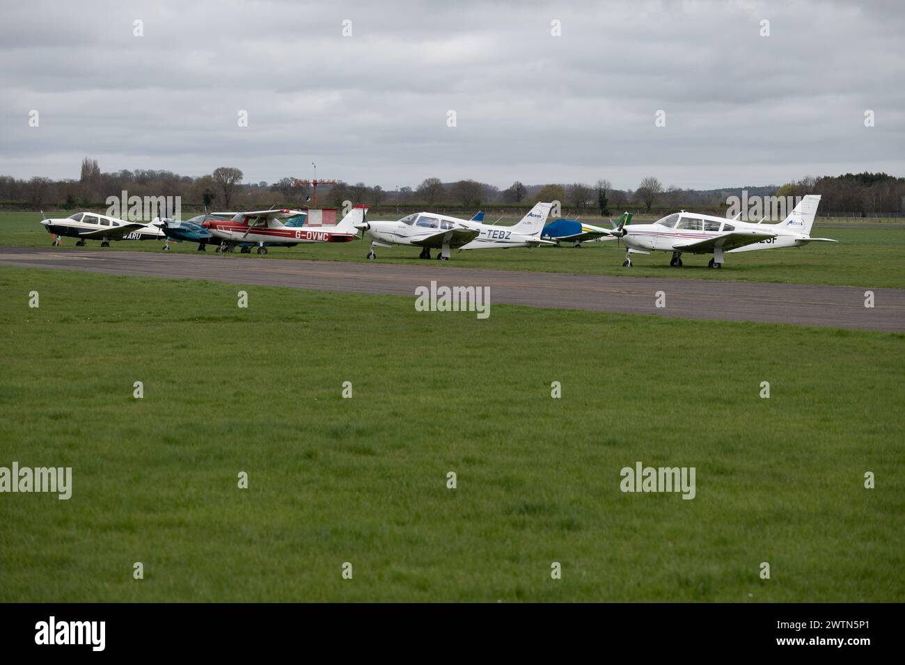 Light aircraft uk hi-res stock photography and images - Alamy