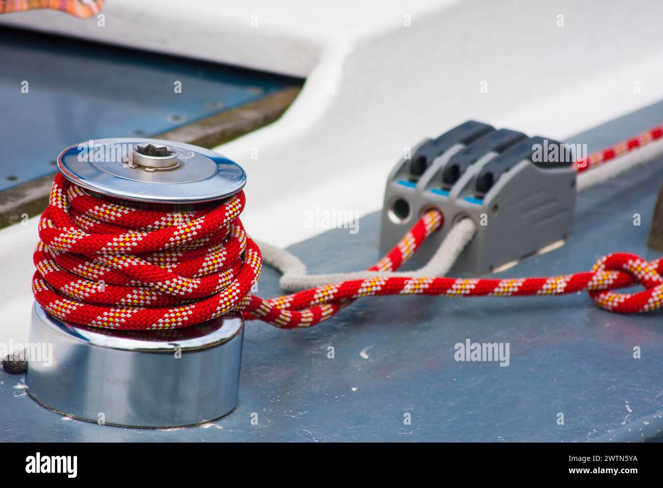 Sailboat, details of the equipment approximately, boat control ropes ...