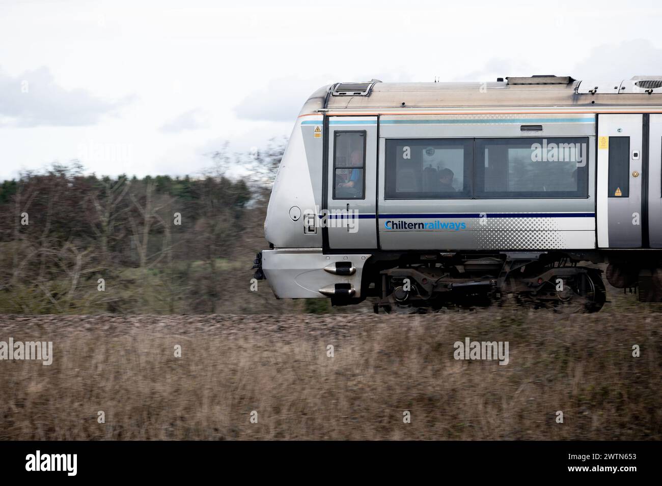 Side view passenger train hi-res stock photography and images - Alamy
