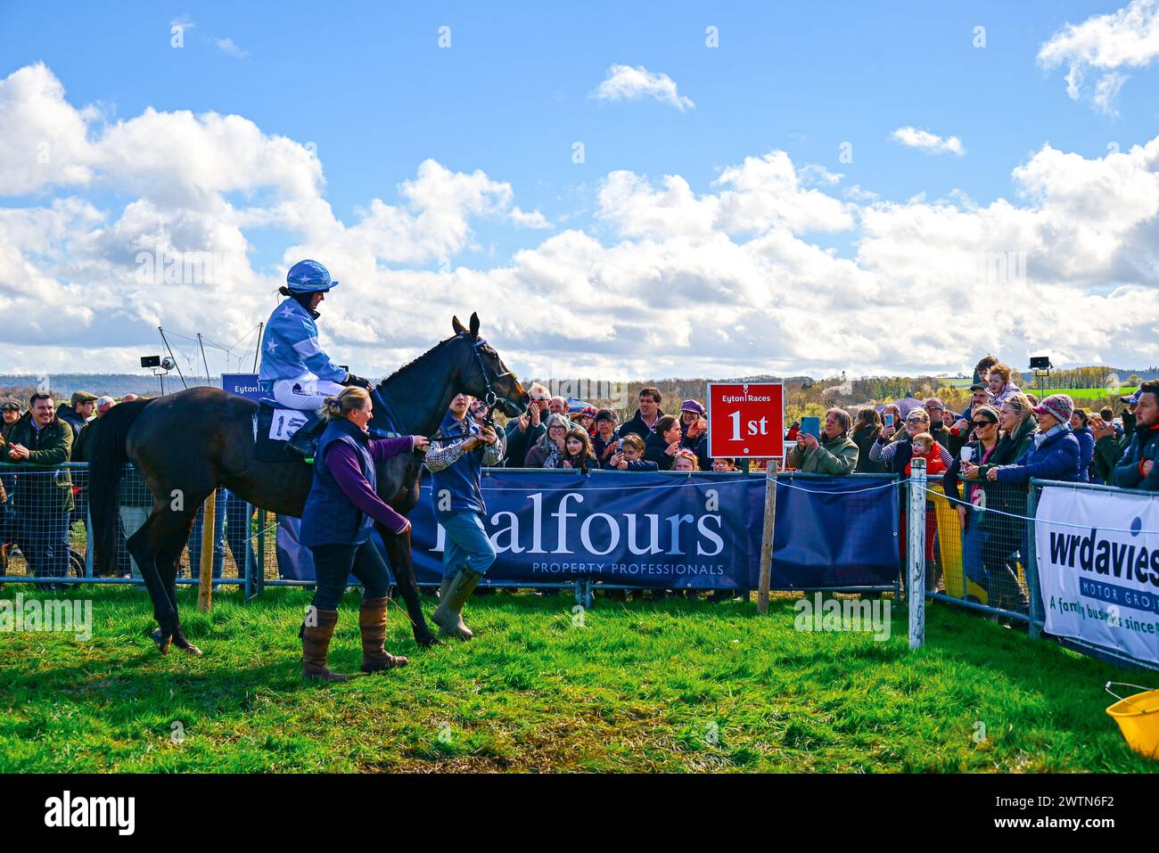 Eyton Races - Point 2 Point Horse Racing Stock Photo - Alamy