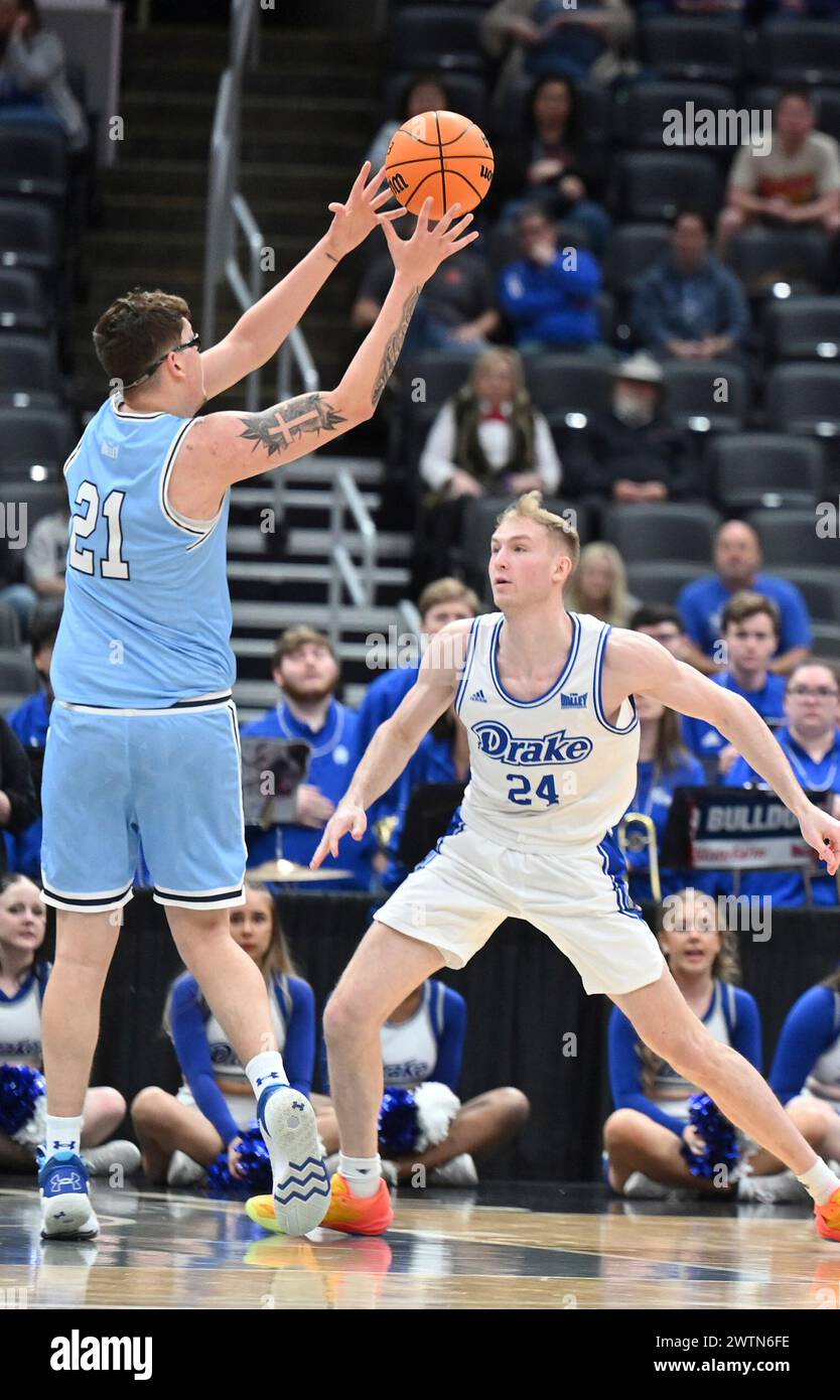 ST. LOUIS, MO - MARCH 10: Indiana State center Robbie Avila (21 ...