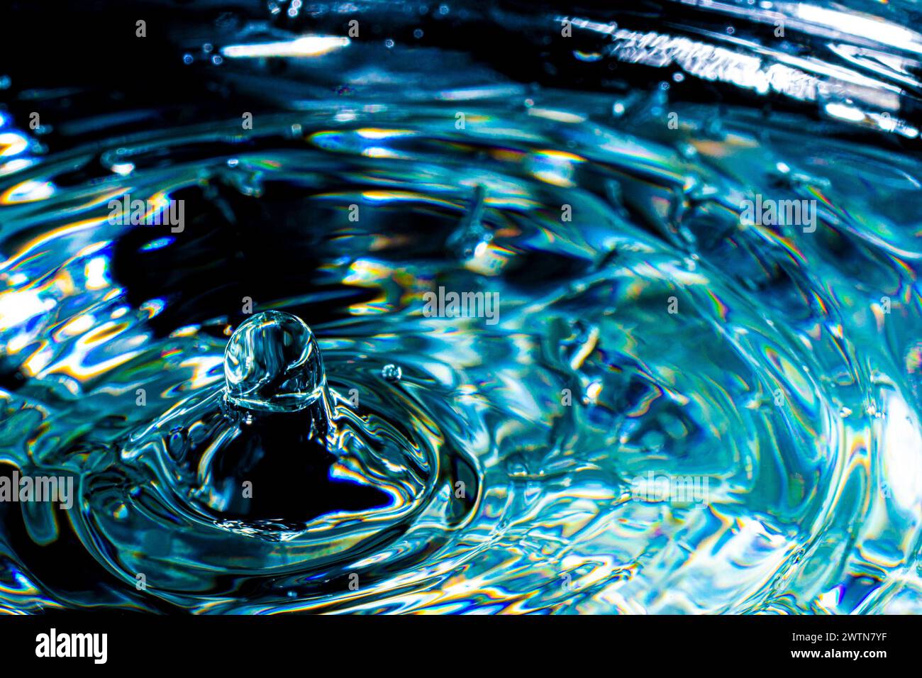 Hitting the surface hi-res stock photography and images - Alamy