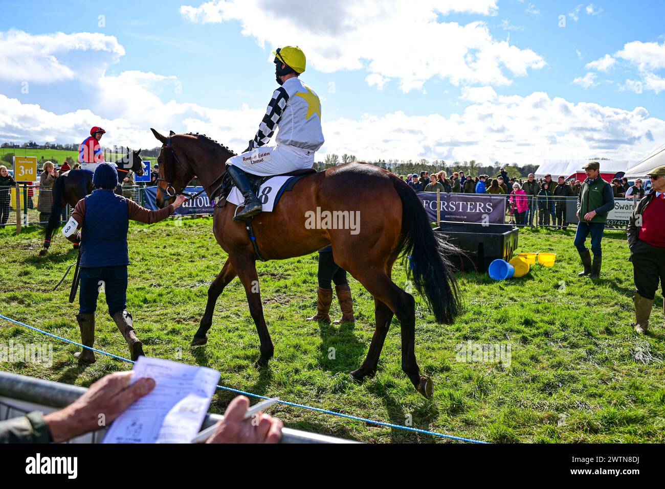 The beautiful sight of horse racing hi-res stock photography and images ...