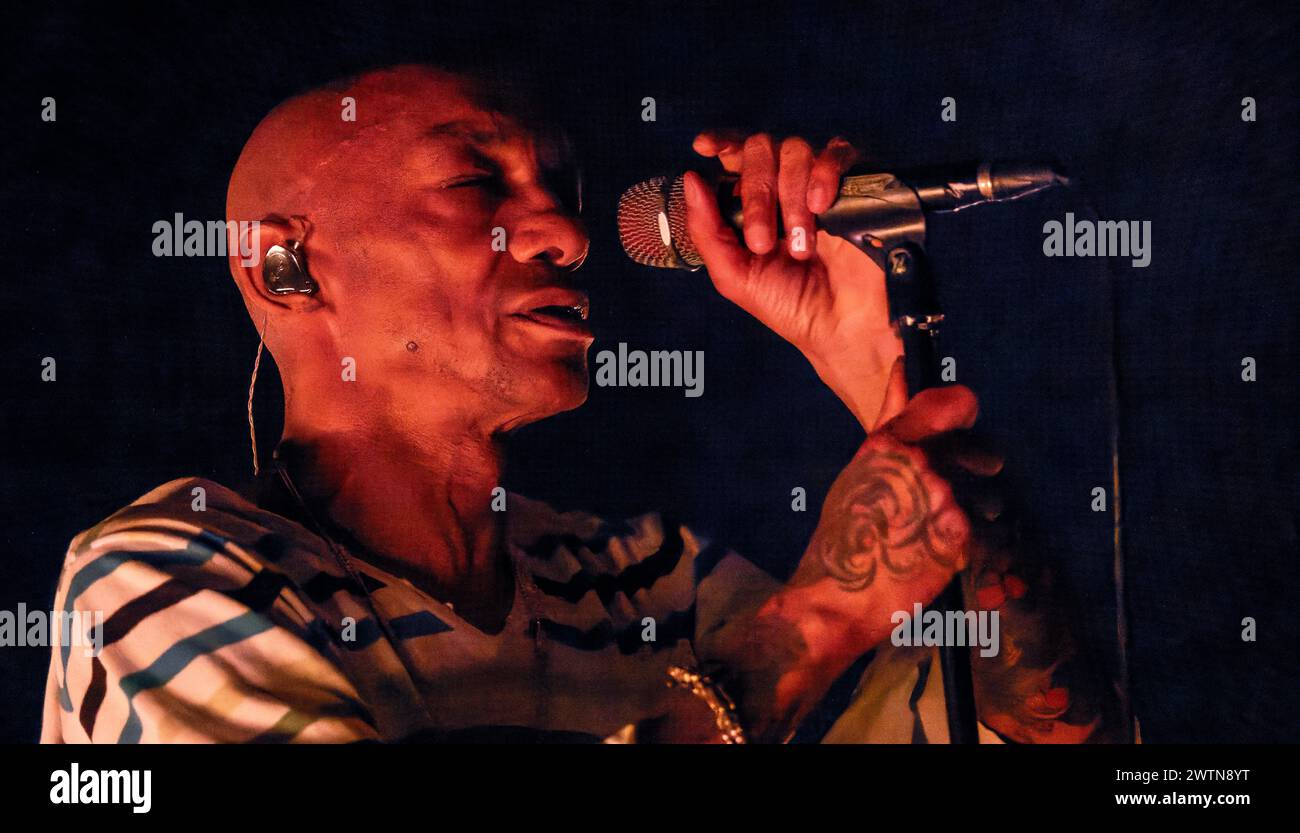 Tricky singer hi-res stock photography and images - Alamy