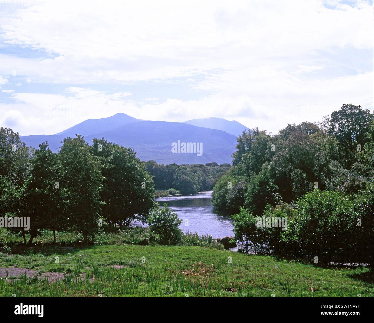 Ireland mountain river rivers hi-res stock photography and images - Alamy