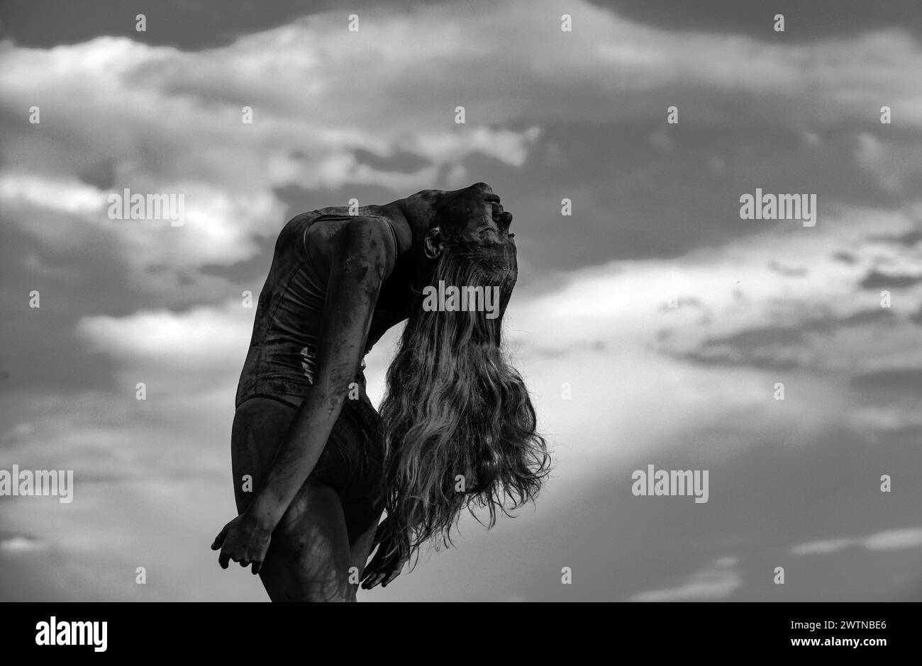 Beautiful young woman with amazing body-art color. Color womans body ...