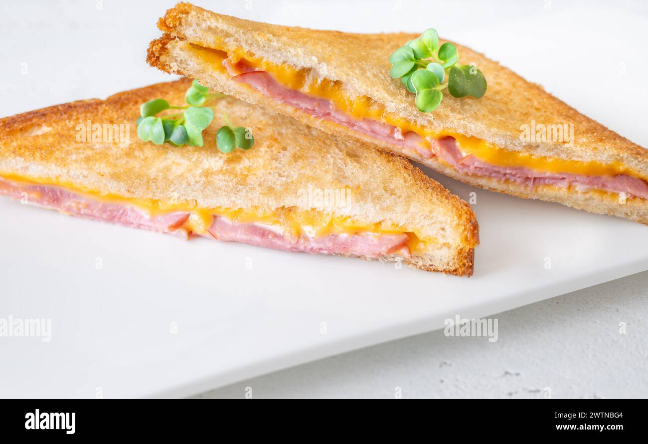 Hot sandwich with ham and cheese cross section Stock Photo - Alamy