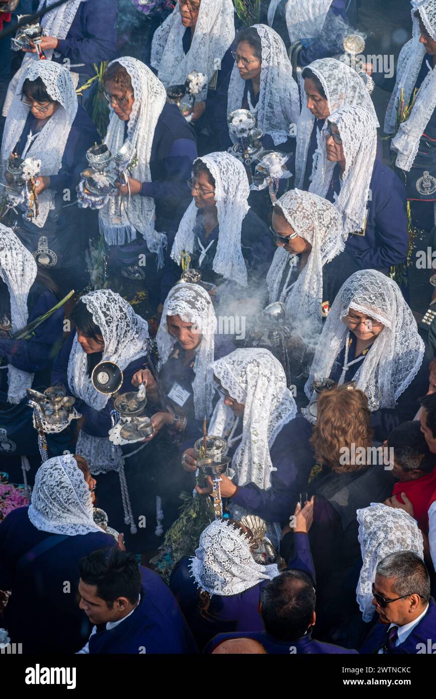 Lord of Miracles Procession, Christ of Pachacamilla Stock Photo - Alamy