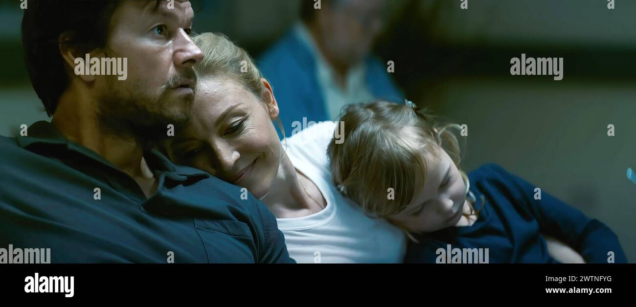 ARTHUR THE KING, from left: Mark Wahlberg, Juliet Rylance, Cece ...