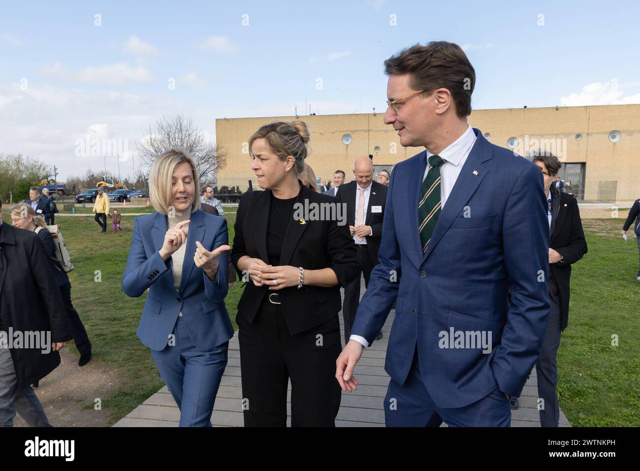 CEO von Microsoft Deutschland Marianne JANIK ...