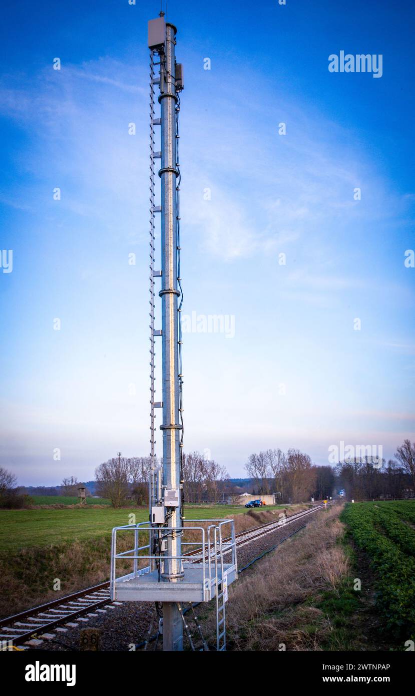 Alt Schwerin, Germany. 18th Mar, 2024. Mobile phone antennas hanging ...