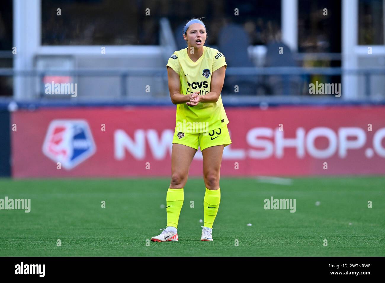 Washington Spirit forward Ashley Hatch (33) claps during an NWSL soccer ...